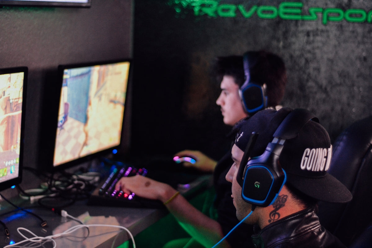 Comparing Traditional vs Cloud Gaming Benefits for PC Users – PC Gamez USA